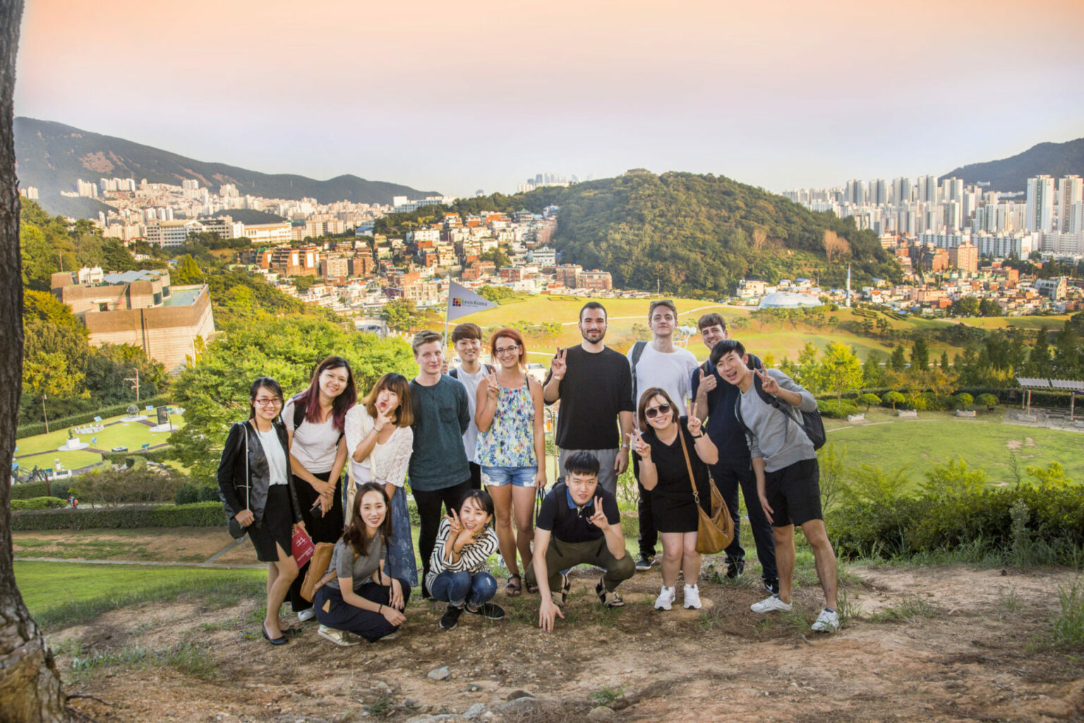 Live & Study in Korea - Go! Go! Hanguk